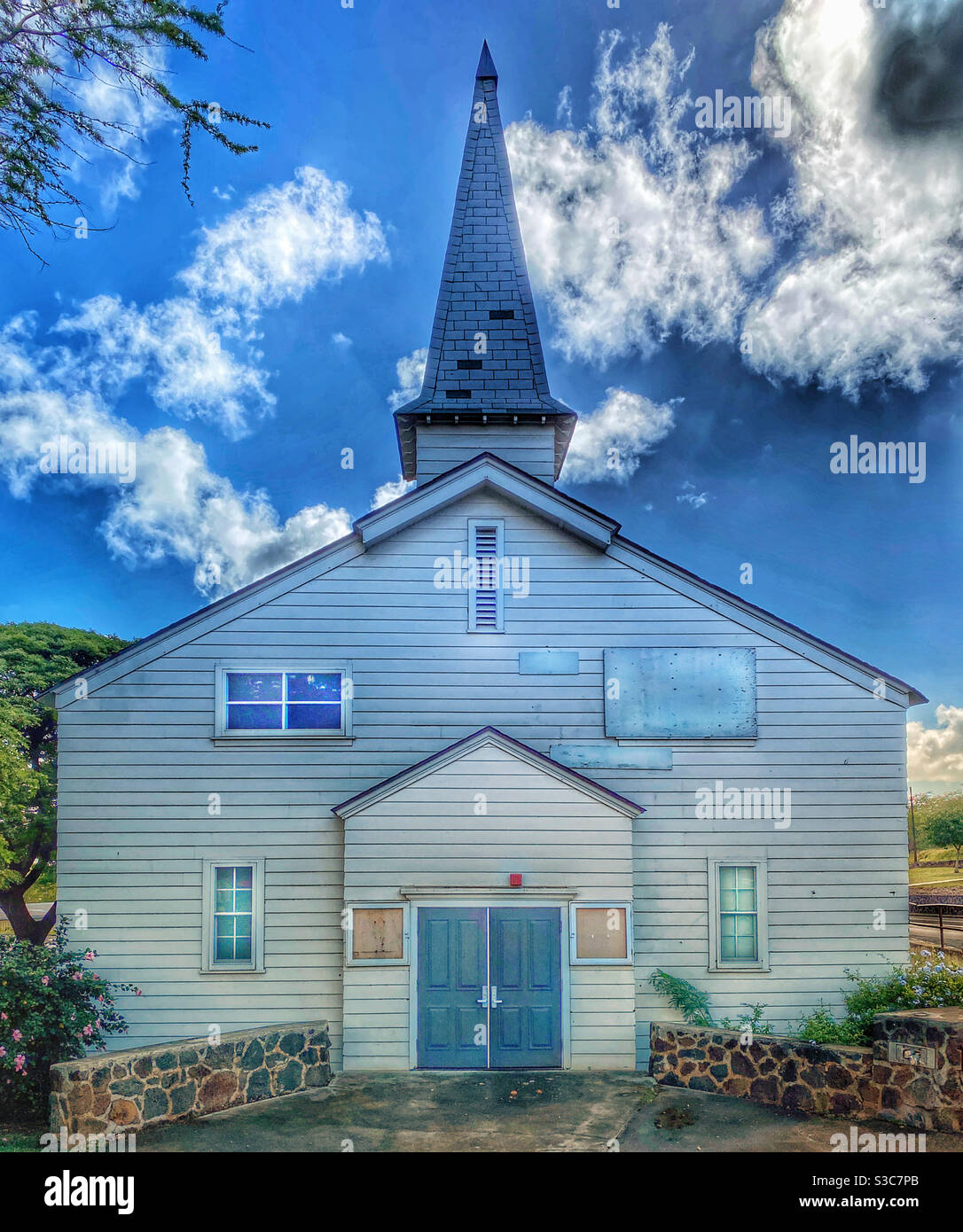 Abandoned church building Stock Photo - Alamy