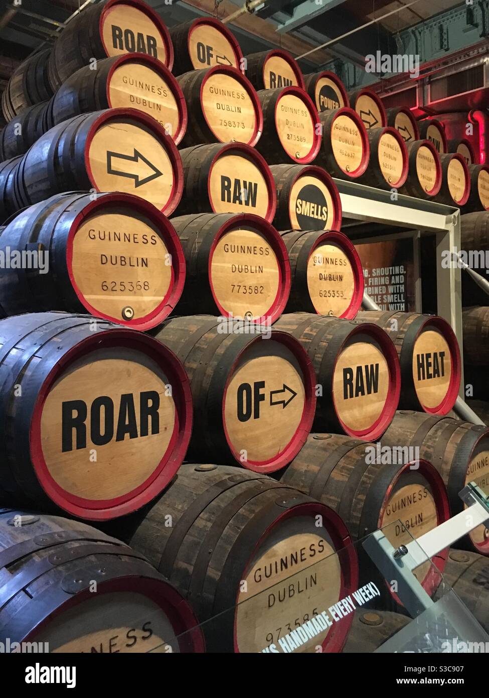 Guinness kegs hi-res stock photography and images - Alamy