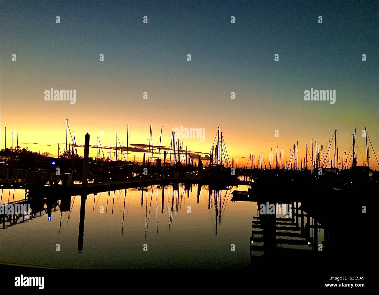 Calm tides hi-res stock photography and images - Alamy