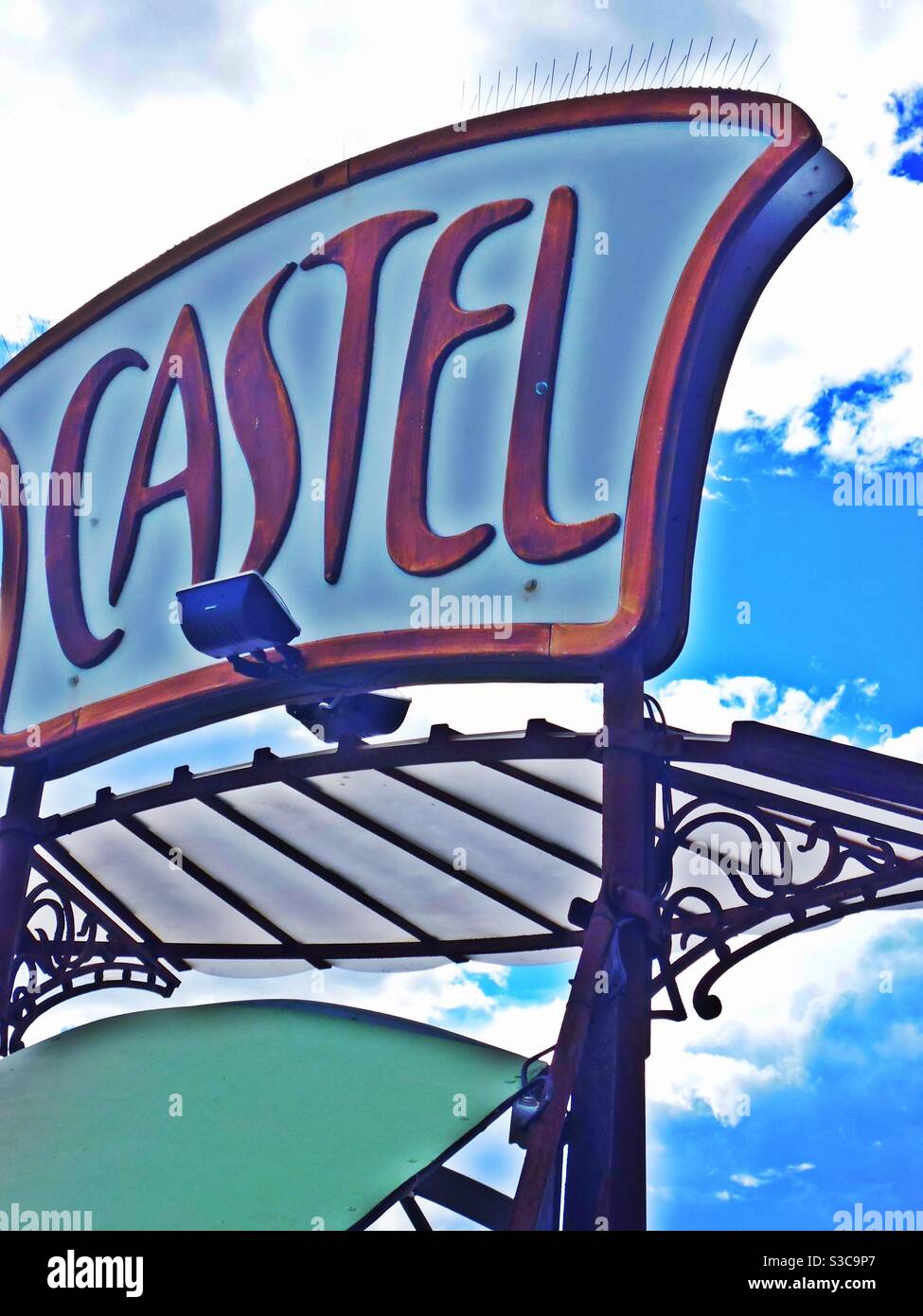 Castel beach art deco hi-res stock photography and images - Alamy