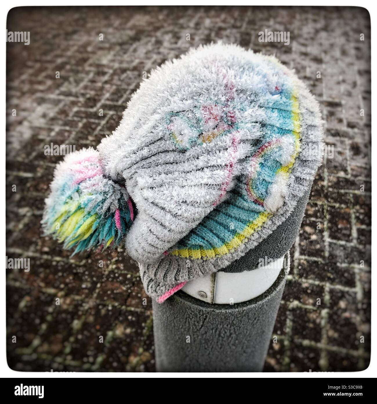 Woolly hat hi-res stock photography and images - Alamy