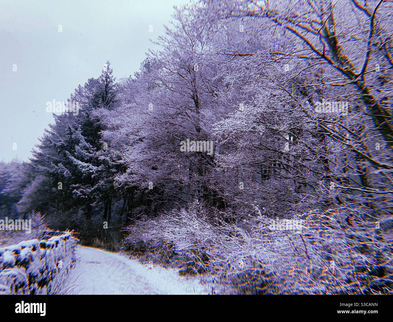 Snowy winter reservoir scene hi-res stock photography and images - Alamy