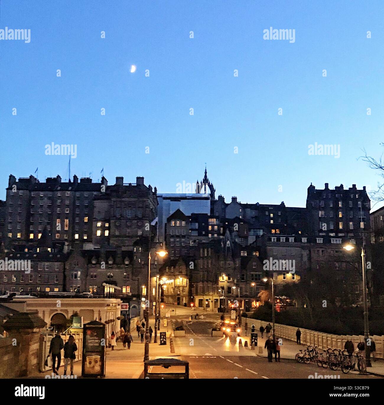 Waverley bridge hi-res stock photography and images - Alamy