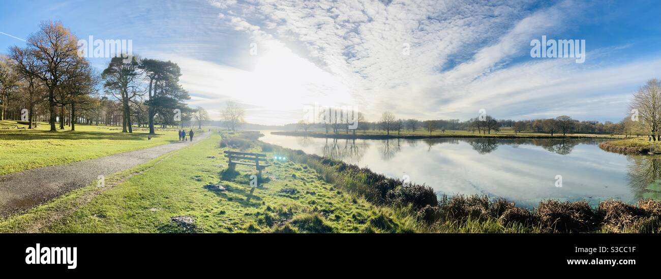 Lakeside walk hi-res stock photography and images - Alamy