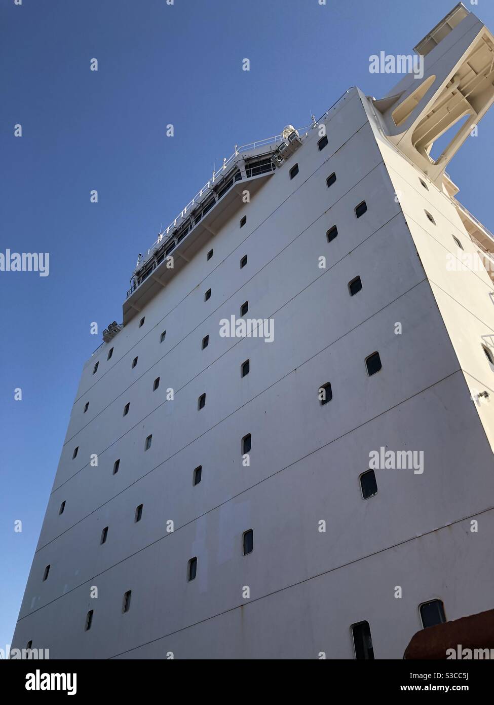 Container ship side view hi-res stock photography and images - Alamy