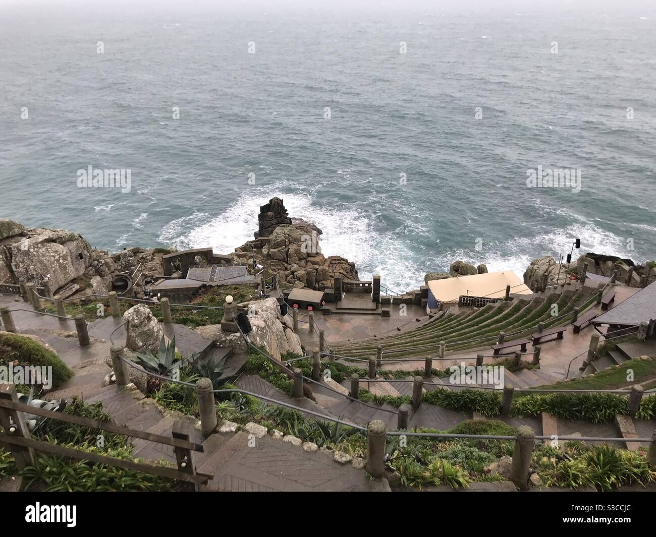 Minack theatre cornwall performance hi-res stock photography and images ...