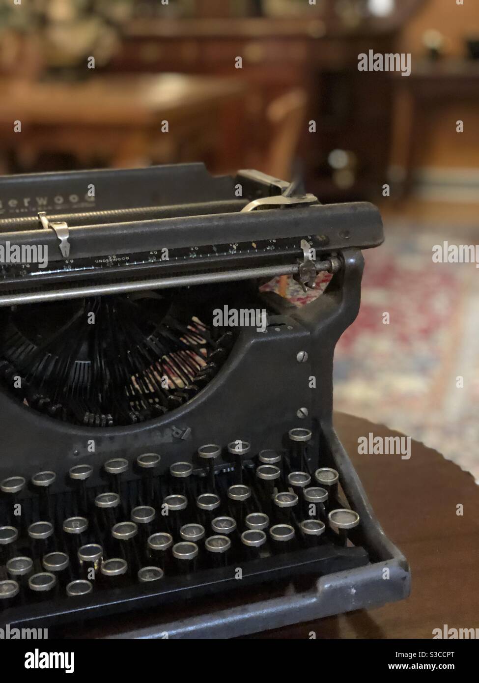 Typewriter building hi-res stock photography and images - Alamy