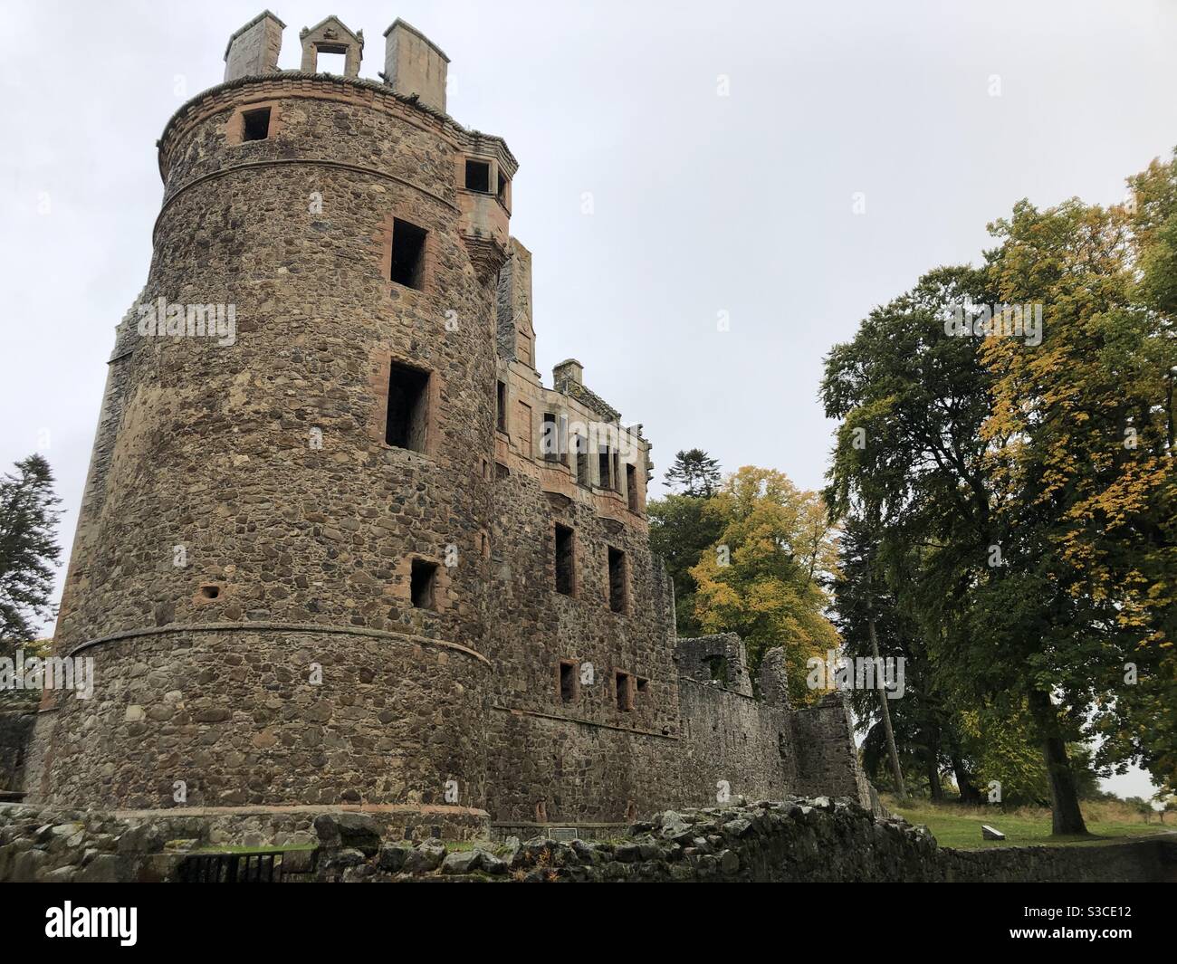 Huntly castle hi-res stock photography and images - Alamy
