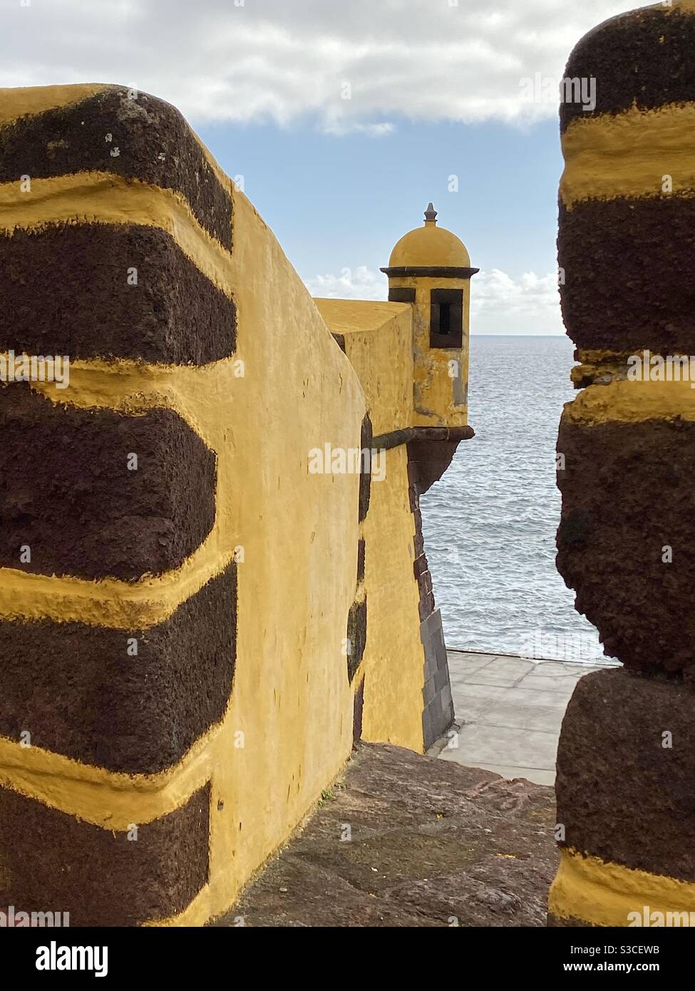 Fort yellow hi-res stock photography and images - Alamy