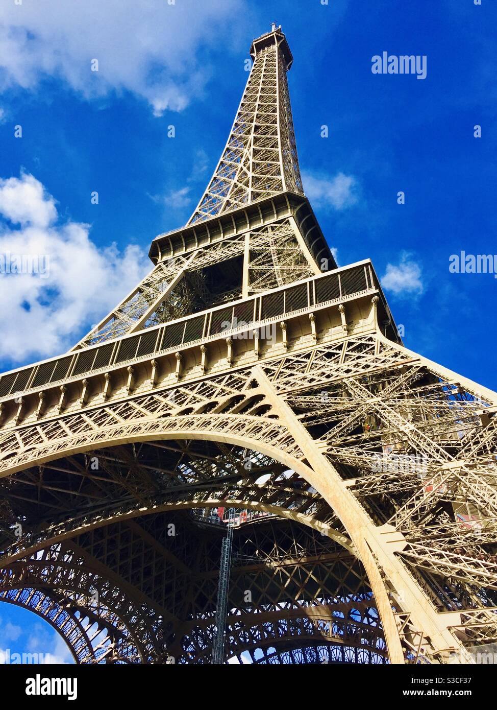 Looking up at the Eiffel Tower Paris Stock Photo - Alamy