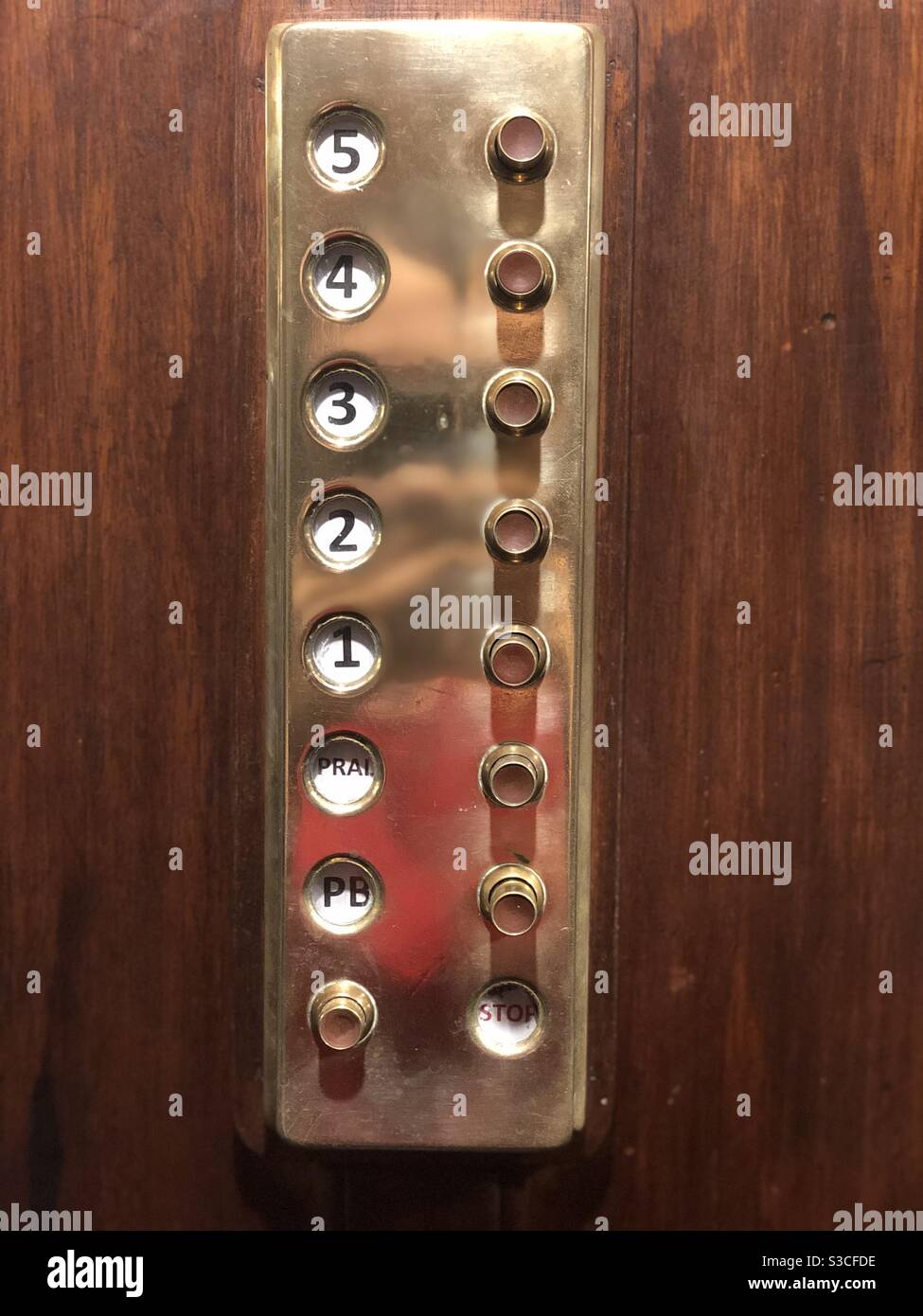 Elevator buttons hi-res stock photography and images - Alamy