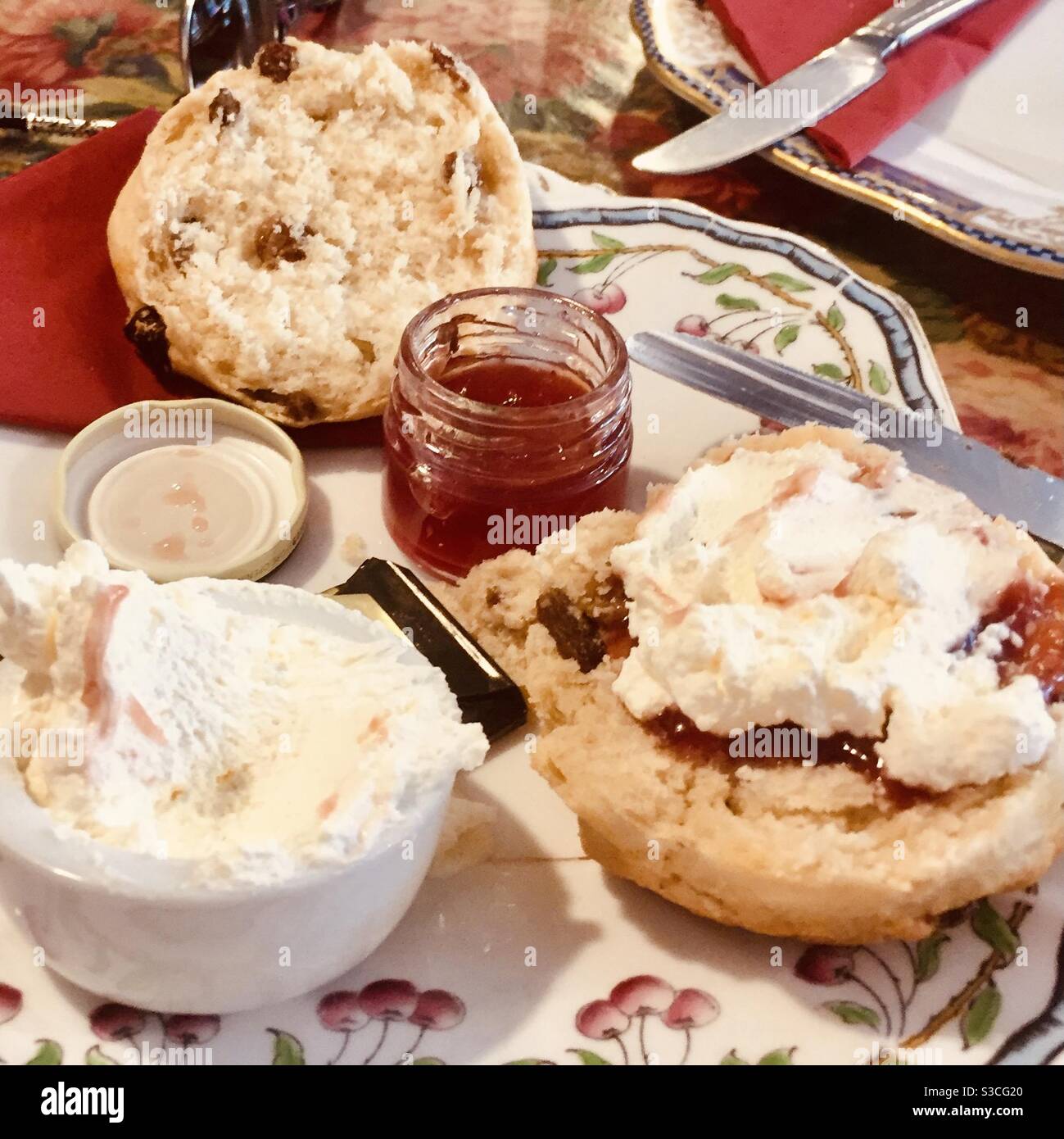 English cream tea Stock Photo - Alamy