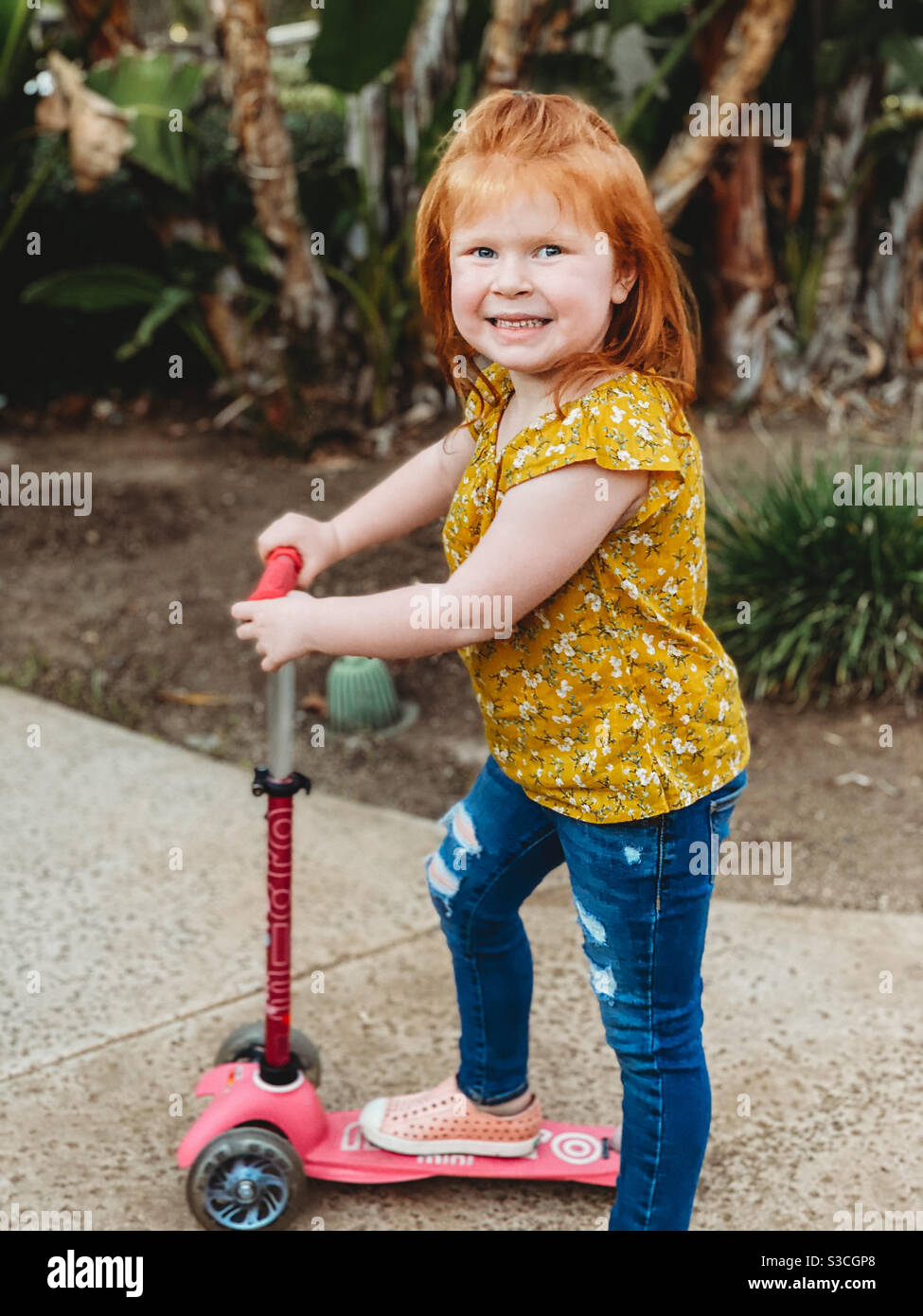 Scootin hi-res stock photography and images - Alamy