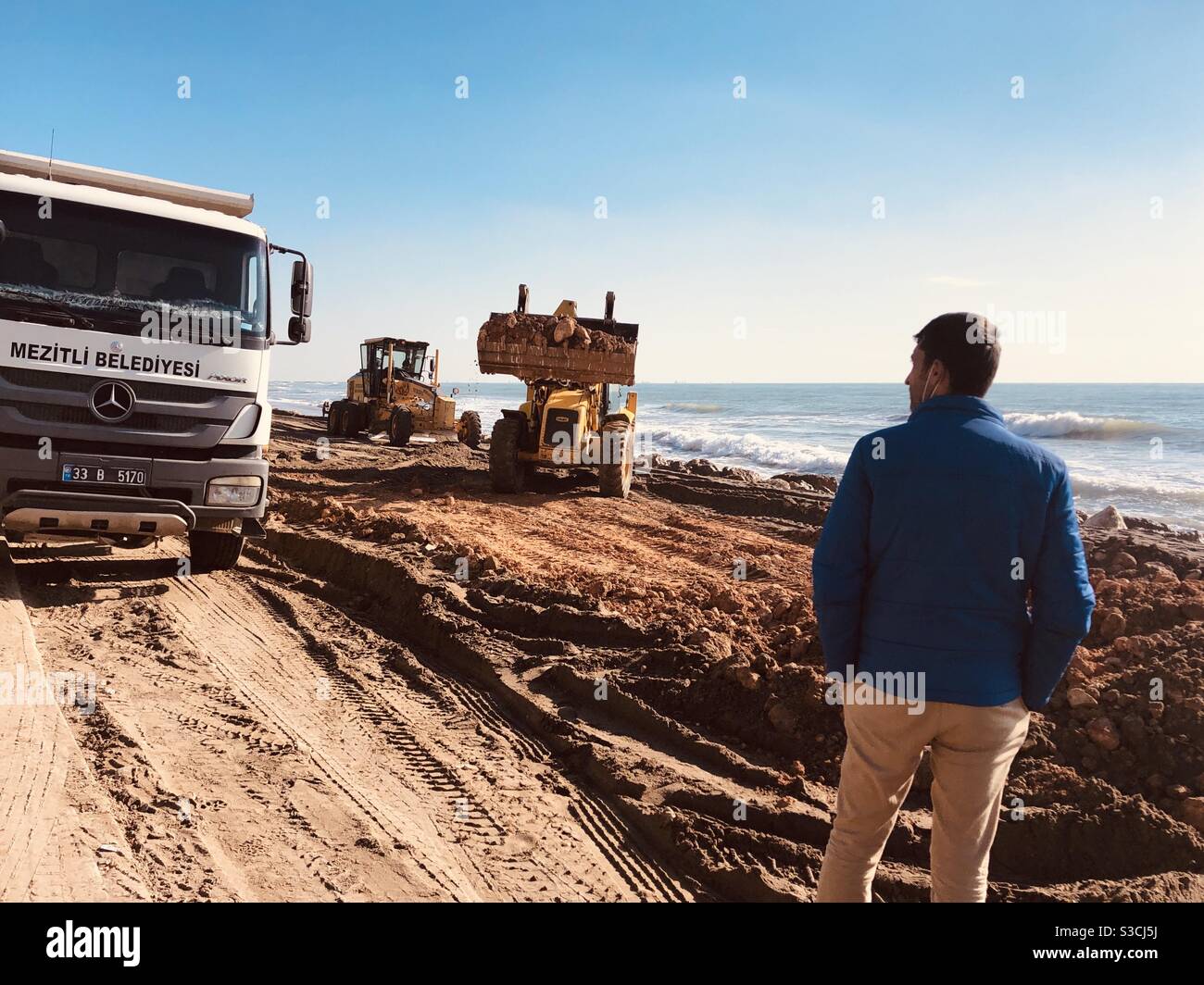 Construction beach hi-res stock photography and images - Alamy