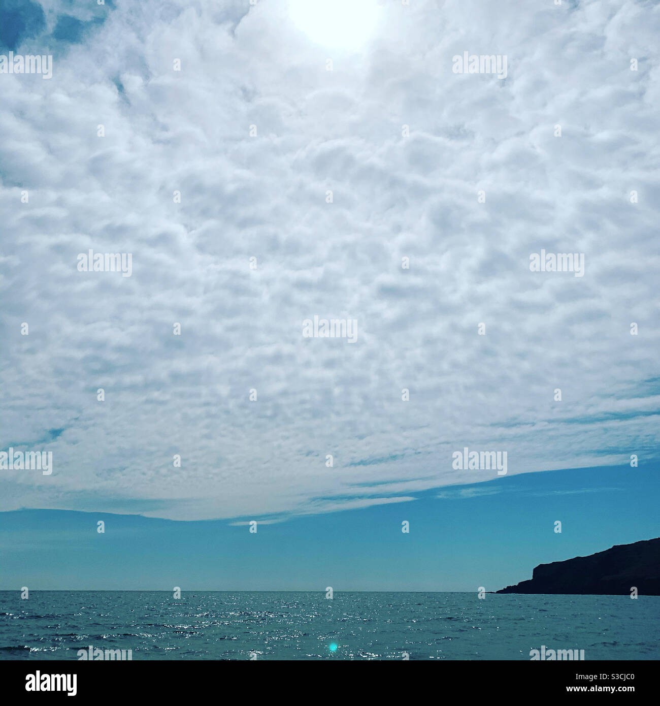 Beach and white clouds hi-res stock photography and images - Alamy