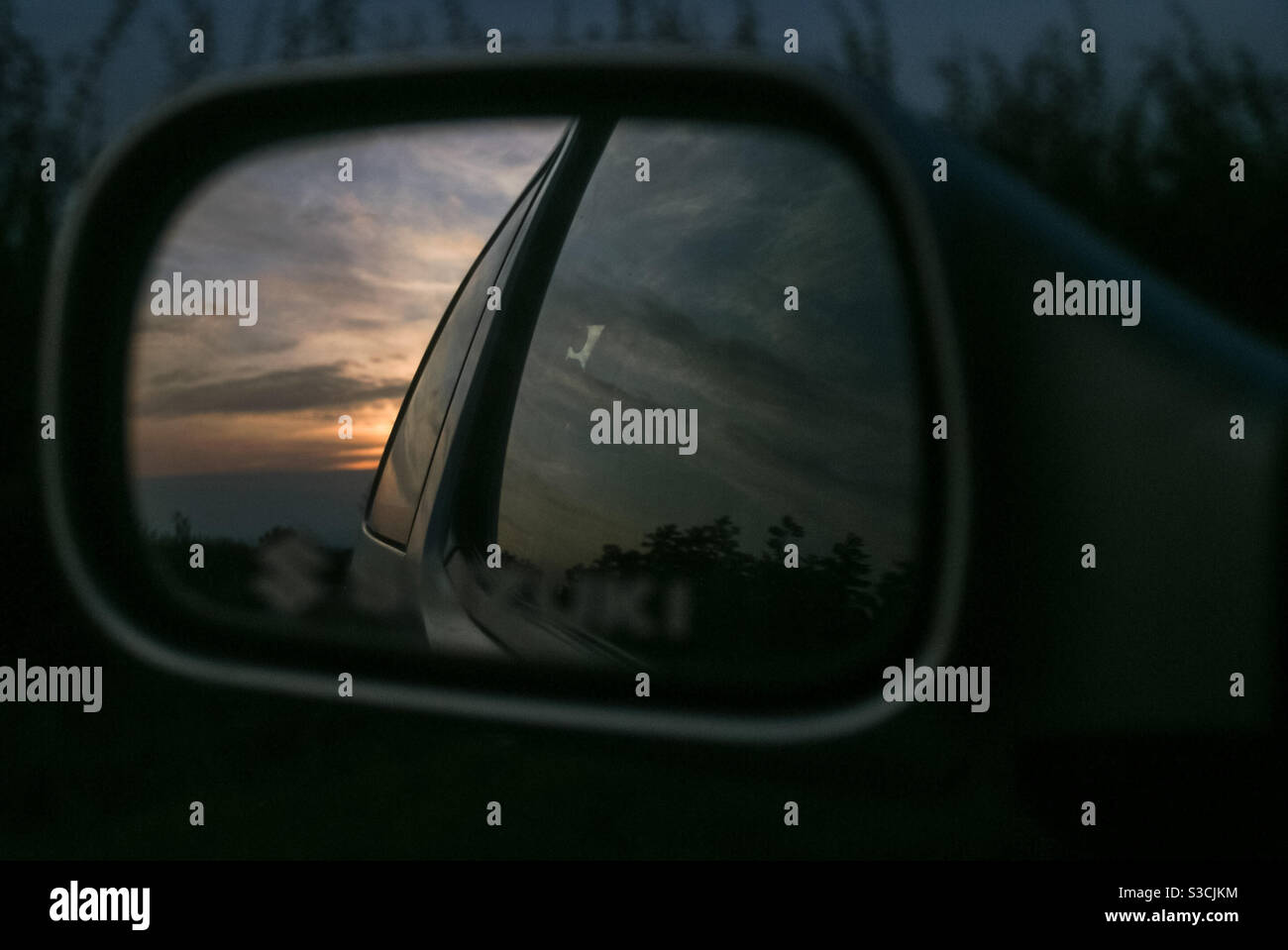 Sunset through mirror hi-res stock photography and images - Alamy
