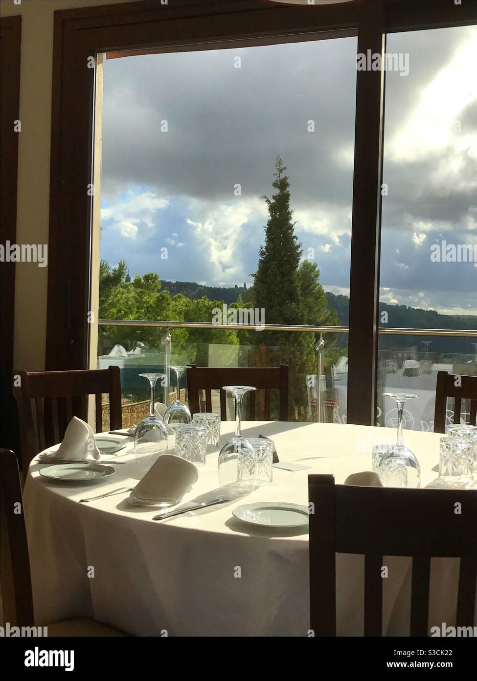 Restaurant interior welcoming hi-res stock photography and images - Alamy