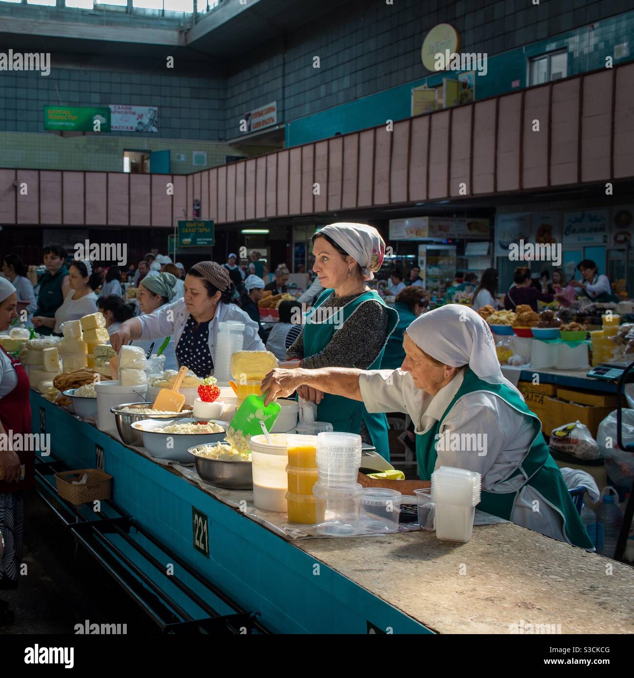 Almaty market hi-res stock photography and images - Alamy