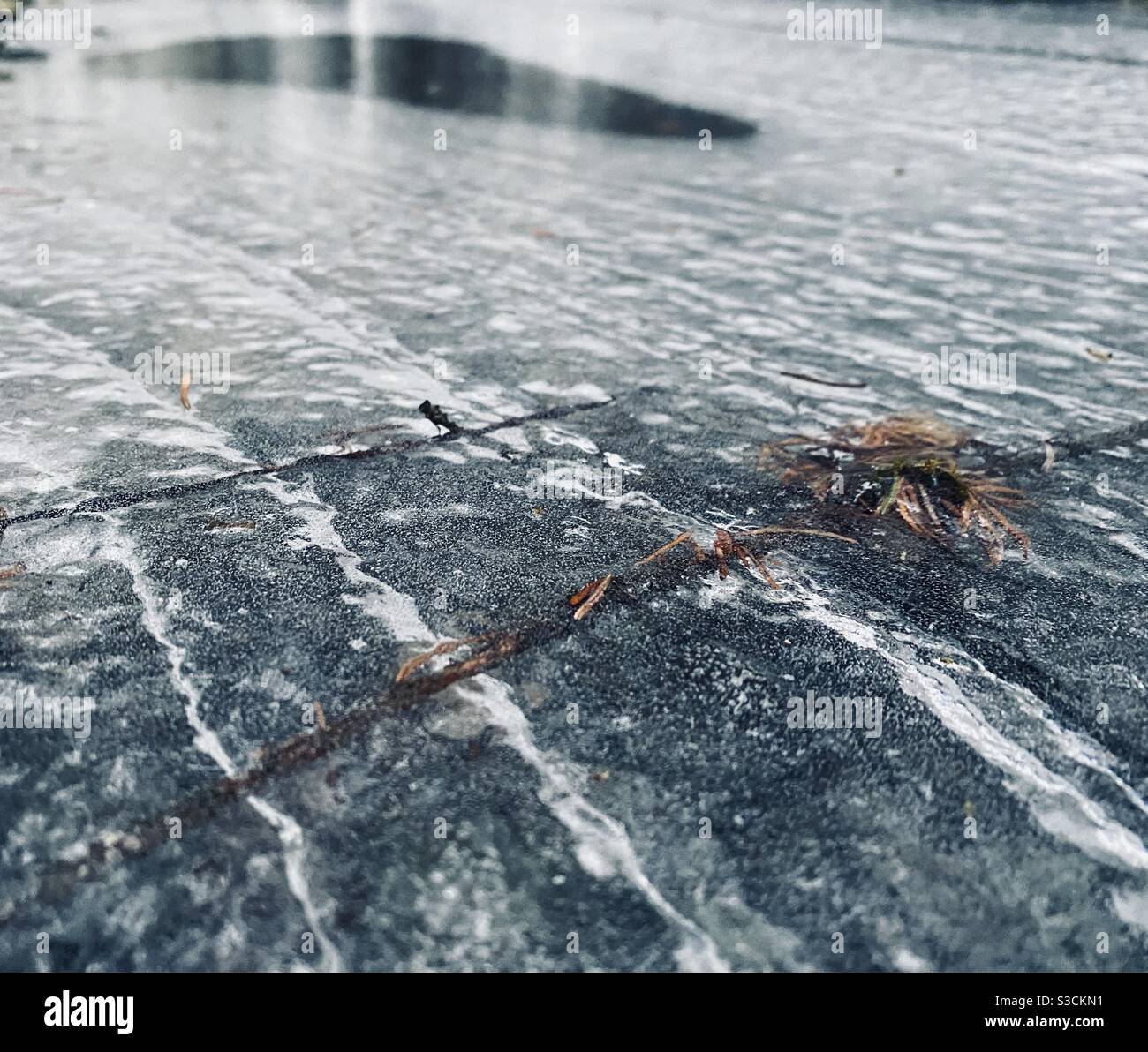 Frozen lines hi-res stock photography and images - Alamy