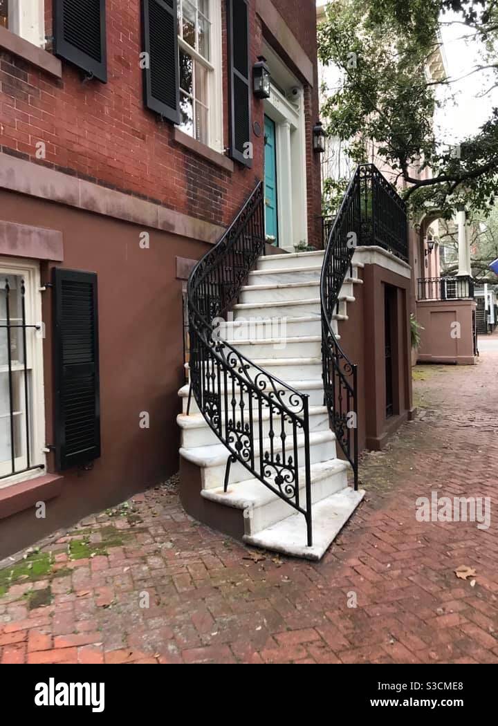 Savannah historic steps hi-res stock photography and images - Alamy