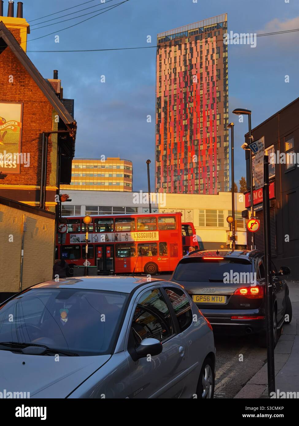 Double decker cars hi-res stock photography and images - Alamy