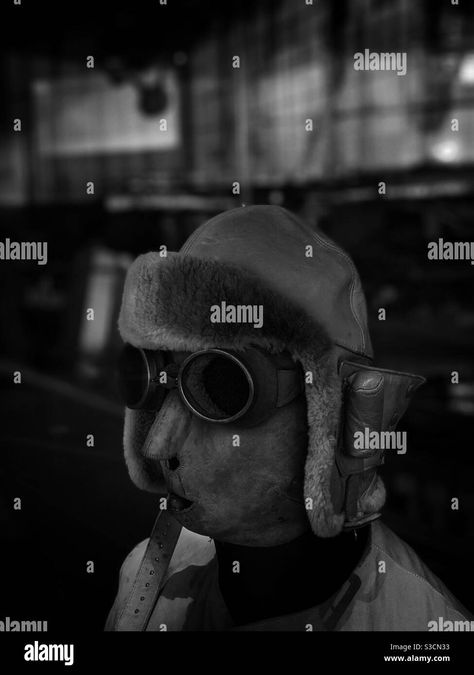 Pilot goggles Black and White Stock Photos & Images - Alamy