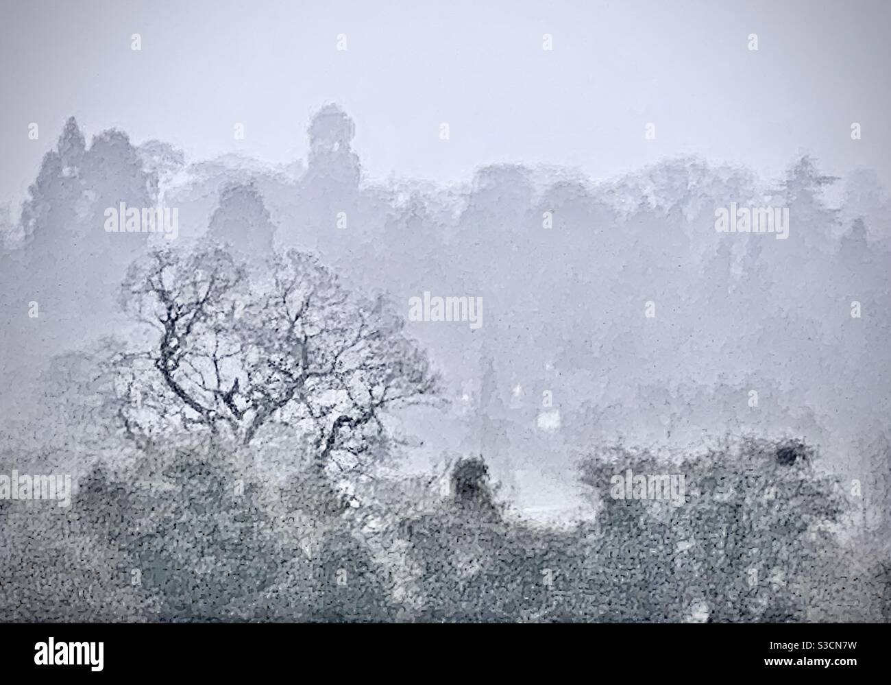 Misty skyline hi-res stock photography and images - Alamy