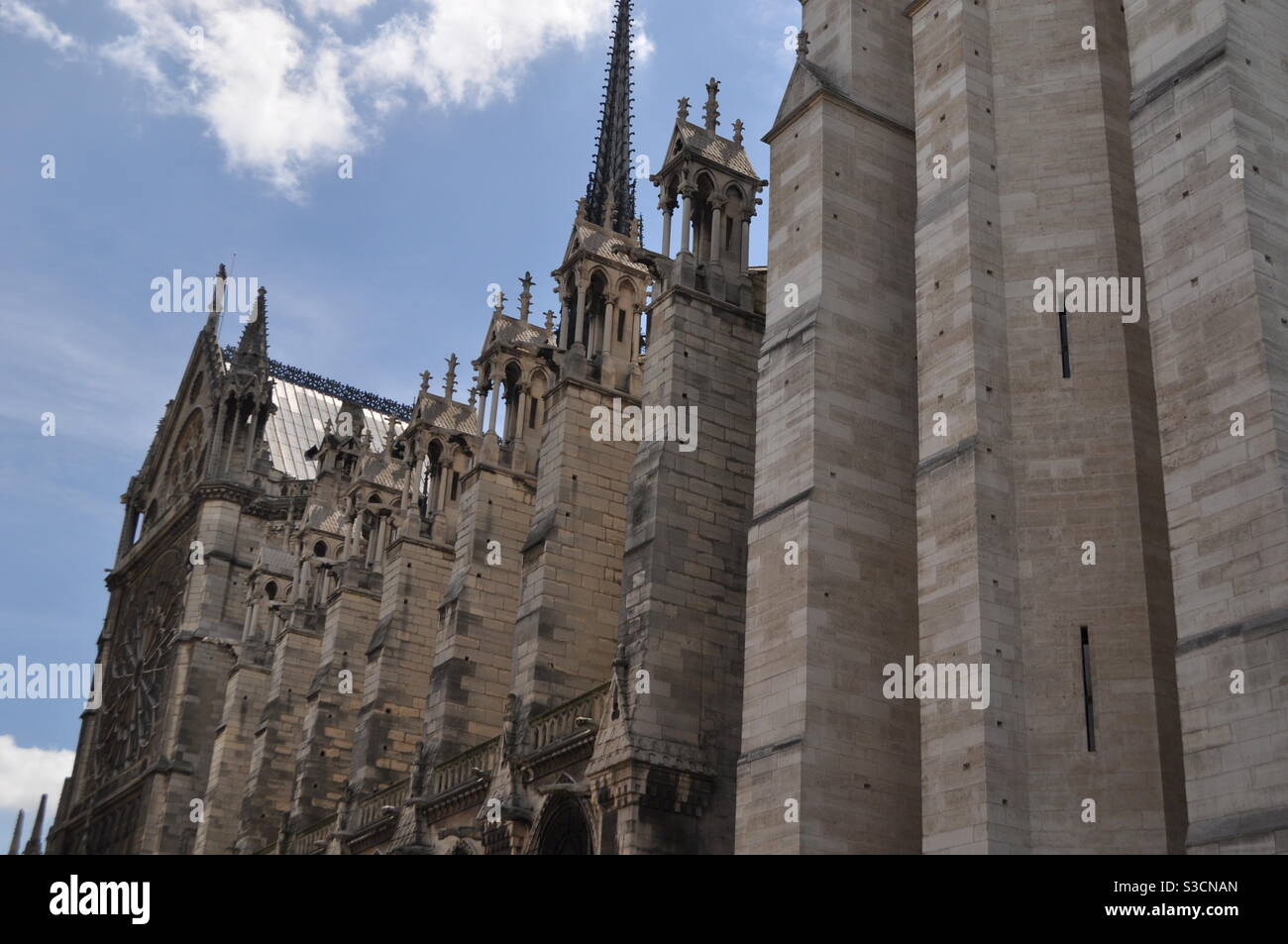 Side view of notre dame hi-res stock photography and images - Alamy