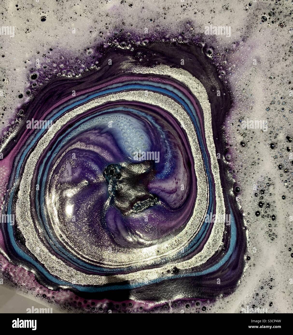 Silver bath hi-res stock photography and images - Alamy