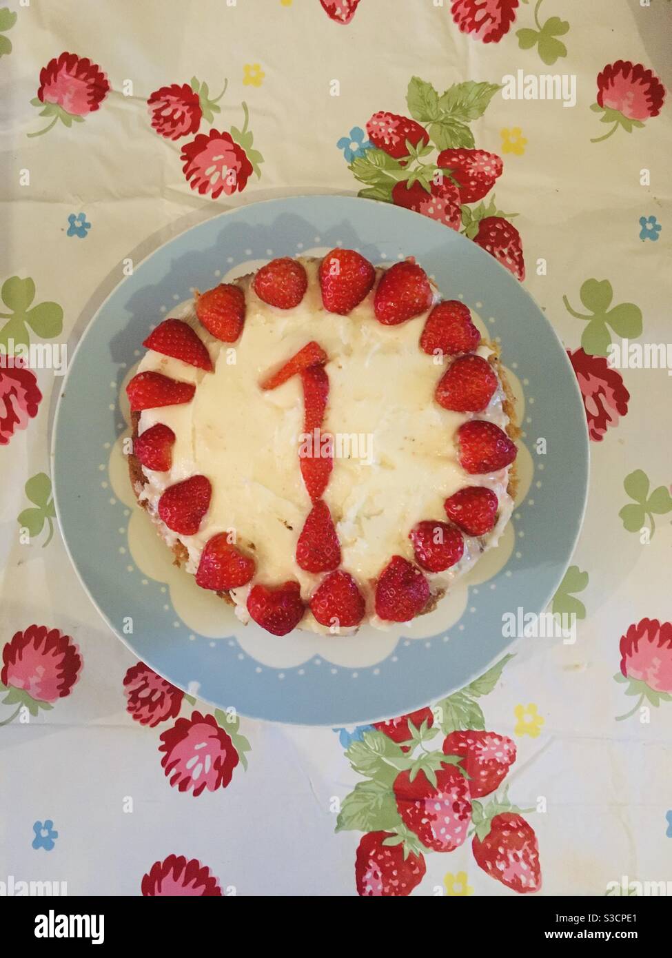 First birthday cake hi-res stock photography and images - Alamy