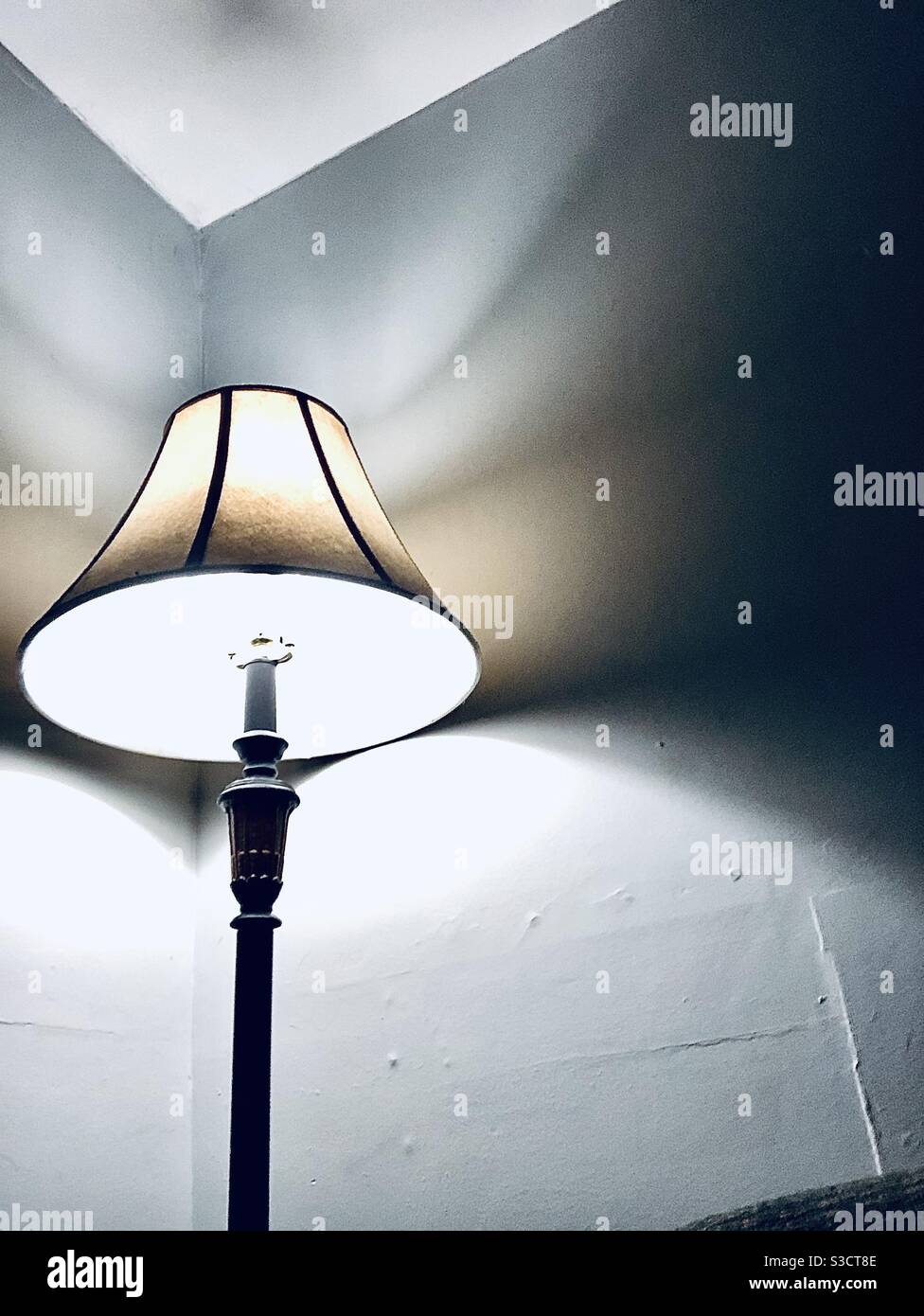 Lamp light shadow hi-res stock photography and images - Alamy