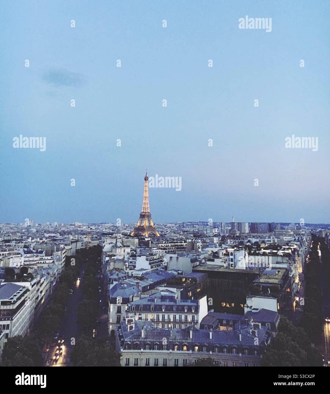 Paris streets night hi-res stock photography and images - Alamy
