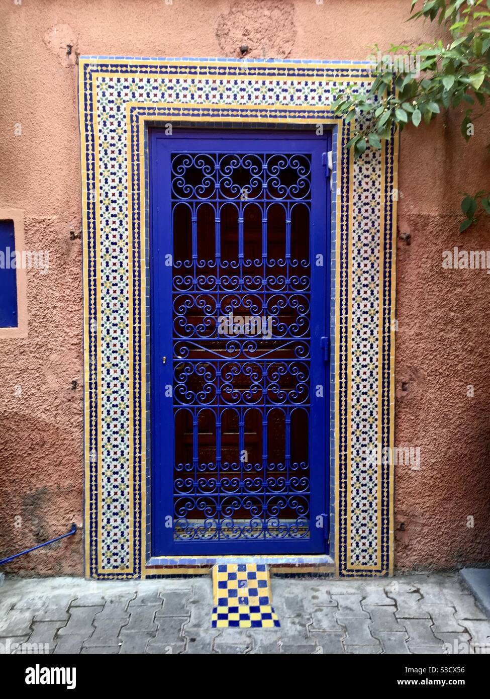 Mosaic door hi-res stock photography and images - Alamy