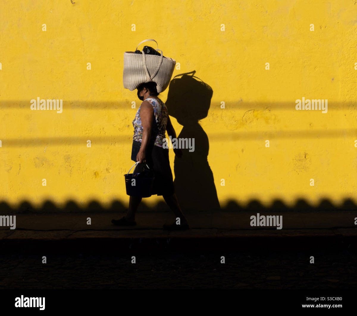 Streets of guatemala hi-res stock photography and images - Alamy