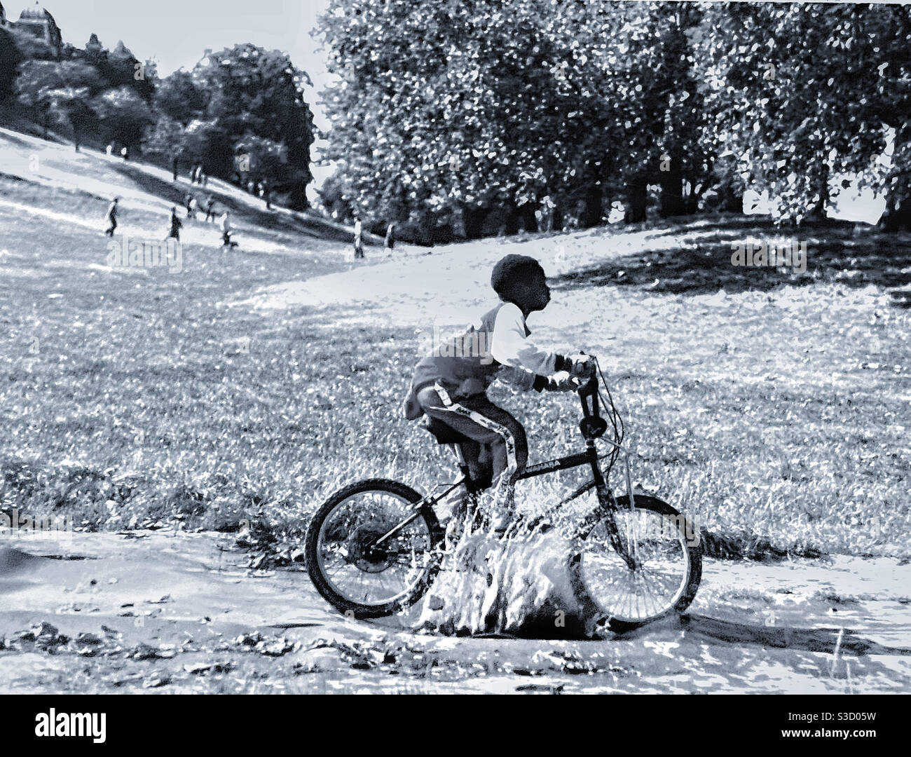 Child puddle splash hi-res stock photography and images - Alamy