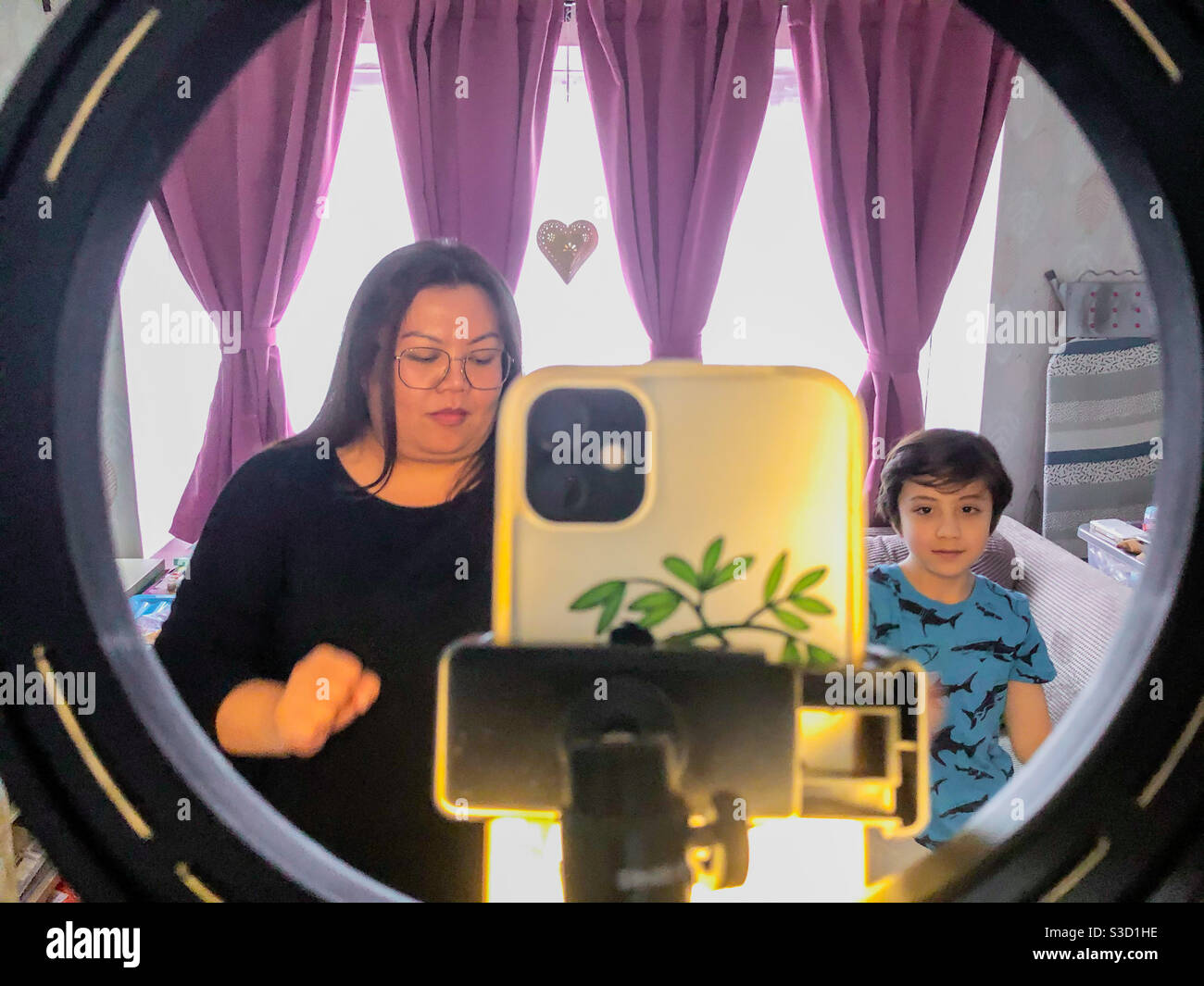 Tiktok child hi-res stock photography and images - Alamy