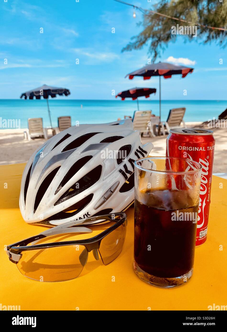 Coca cola umbrella hi-res stock photography and images - Alamy