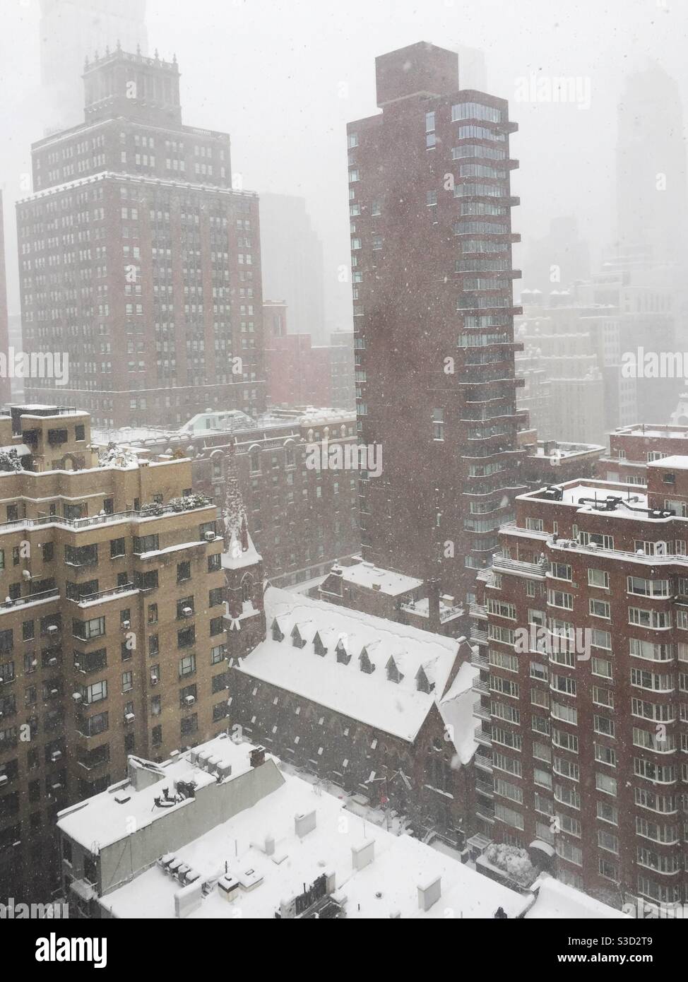 Blizzard nyc hi-res stock photography and images - Alamy