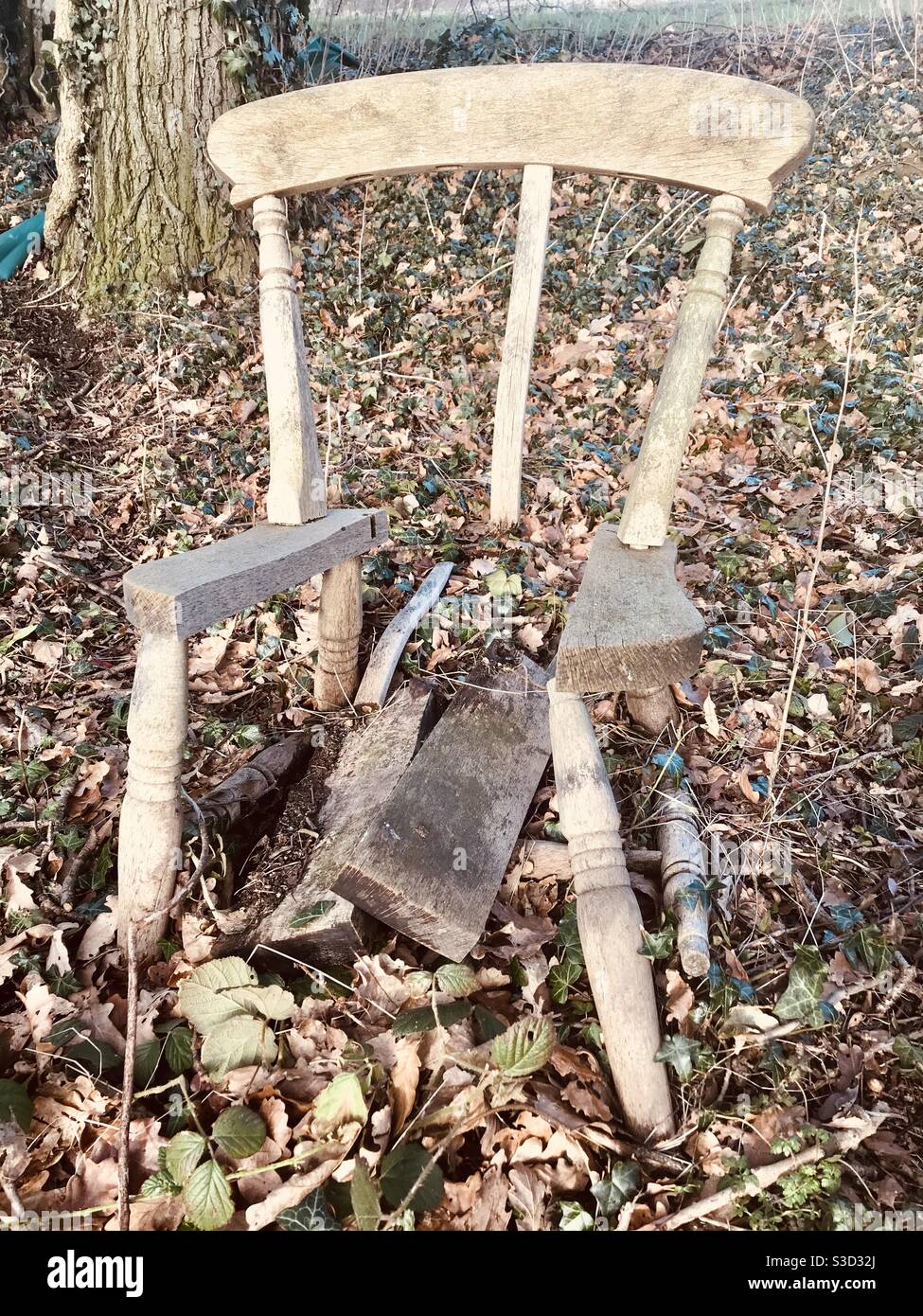 Old broken chair hi-res stock photography and images - Alamy