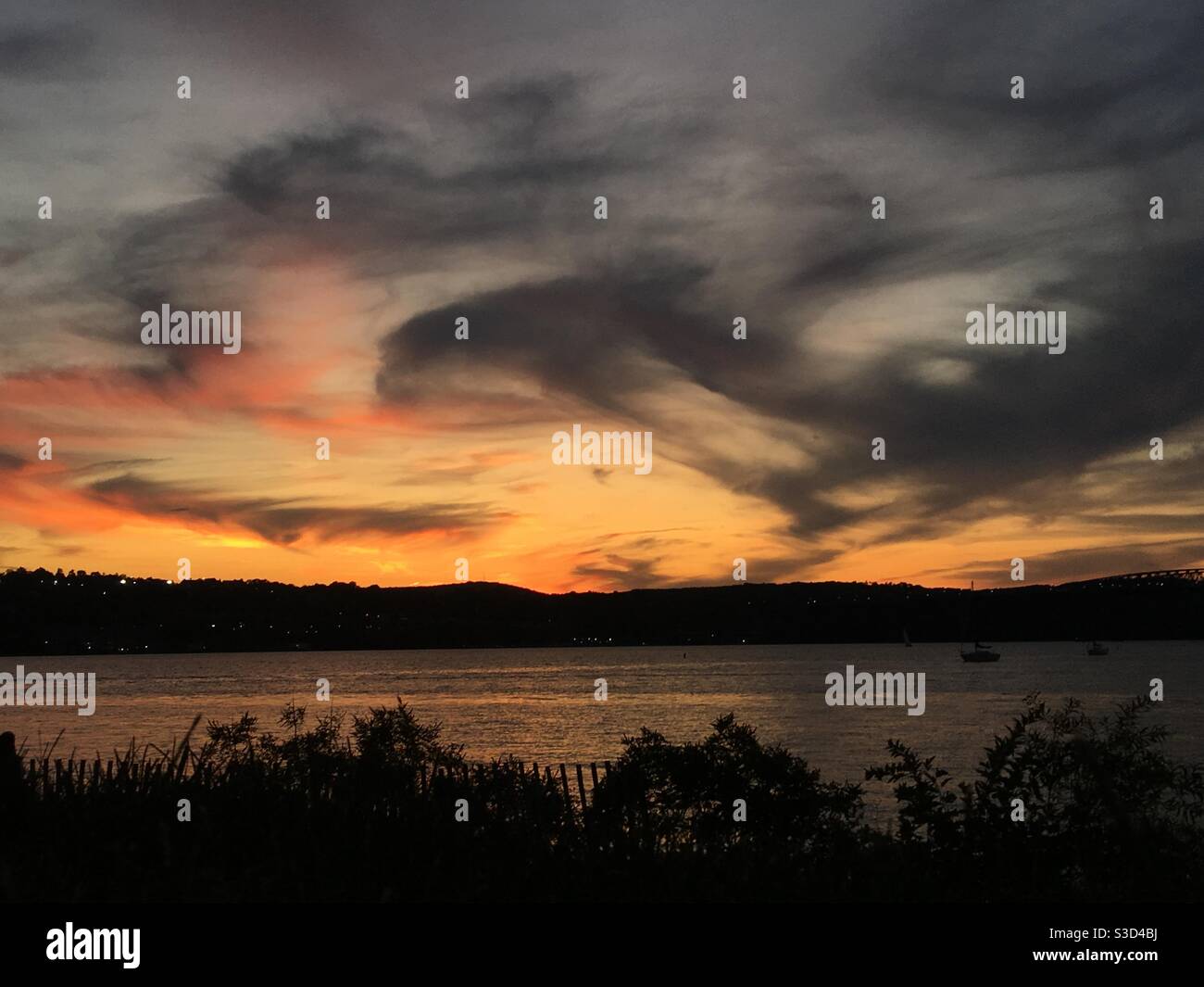 Down the hudson river hi-res stock photography and images - Alamy