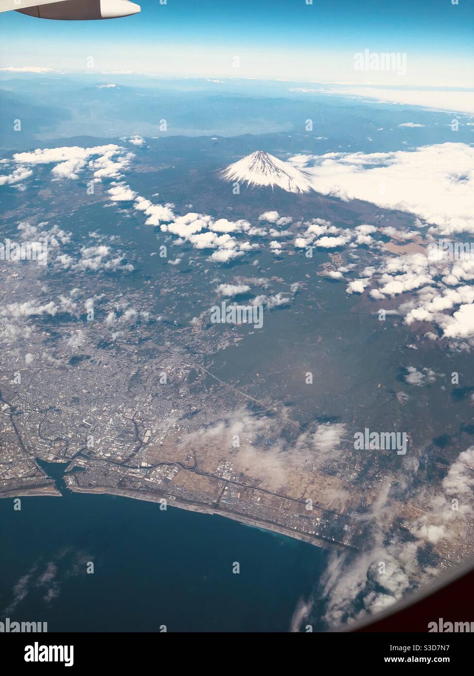 Mount fuji air hi-res stock photography and images - Alamy