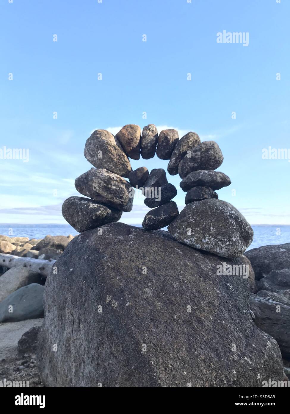 Rocks balance hi-res stock photography and images - Alamy