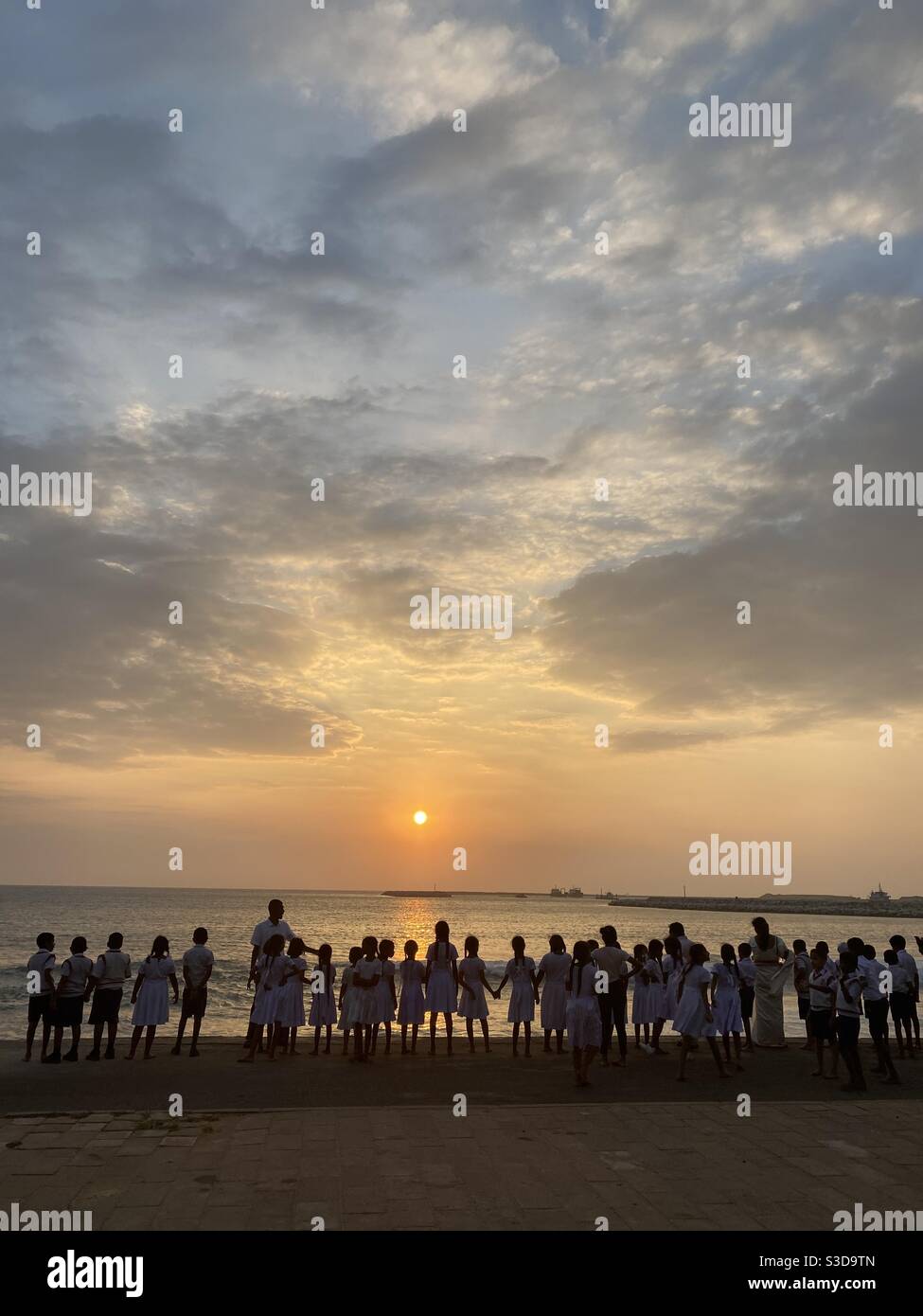 Children by the sea Stock Photo - Alamy