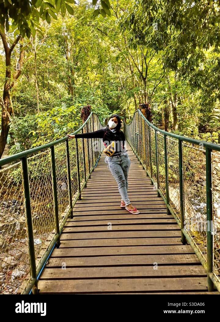 Daranak falls hi-res stock photography and images - Alamy