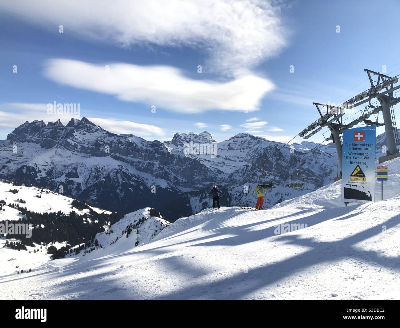 Snowboarding slope hi-res stock photography and images - Alamy