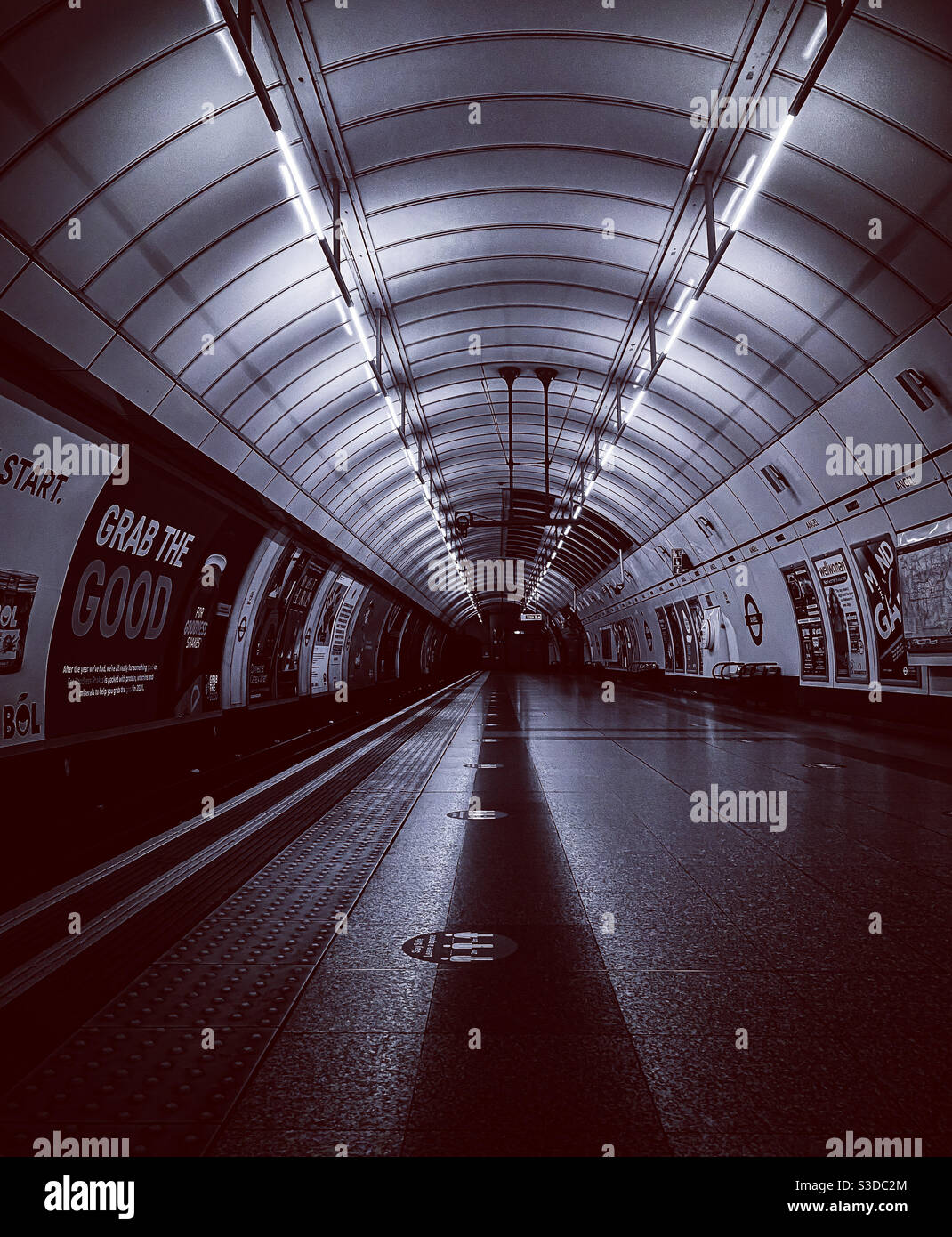 Angel Station London High Resolution Stock Photography and Images - Alamy