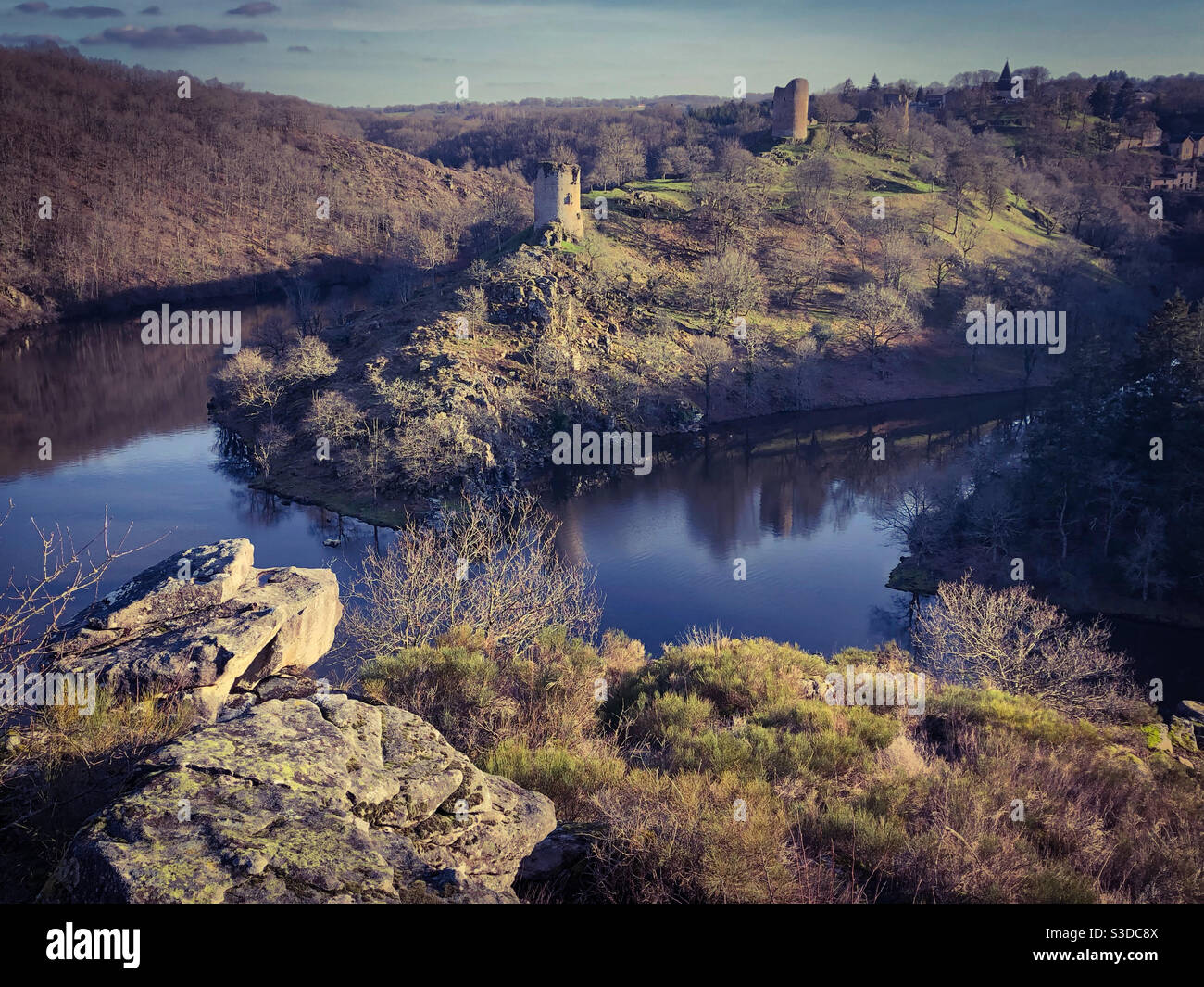 Forteresse de Crozant, La Creuse, France Stock Photo - Alamy