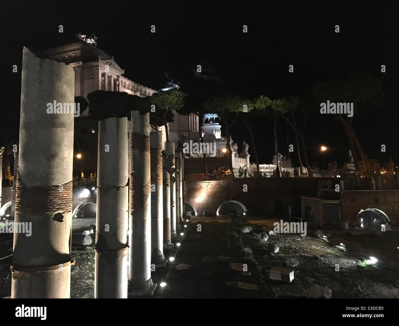 Roman pillars hi-res stock photography and images - Alamy