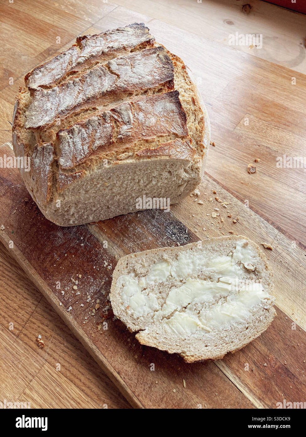 Crunchy bread slices hi-res stock photography and images - Alamy