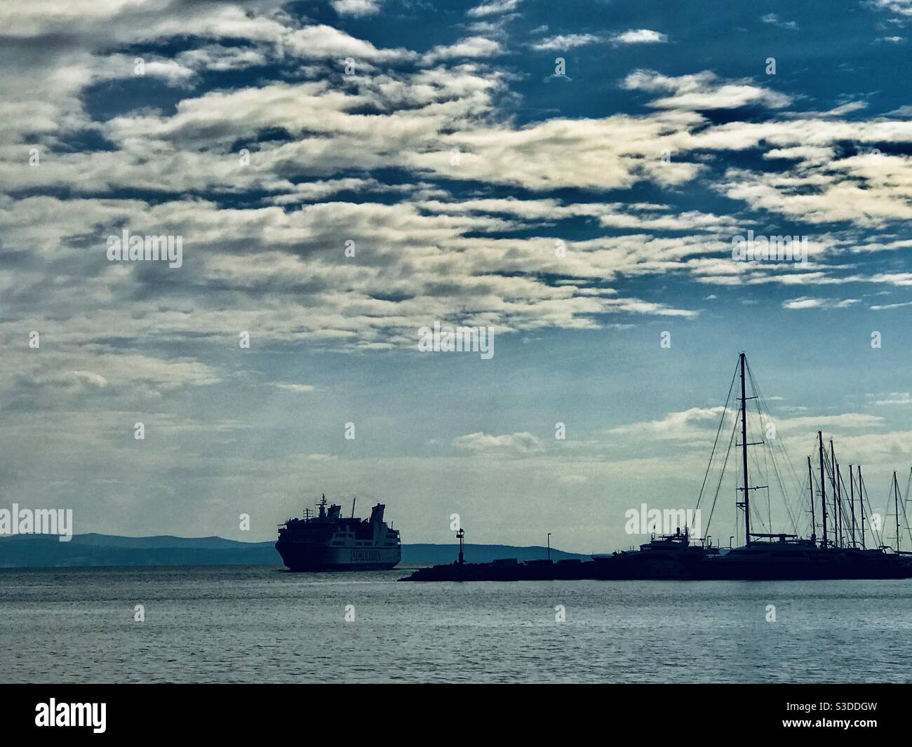 A ferry enters the Adriatic port of Split, Croatia Stock Photo - Alamy